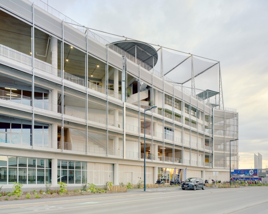 Bordeaux Brazza UCPA Sport Station: A Sustainable Sporting Haven - Archibis