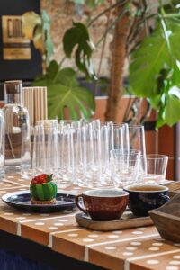 GODSHOT Coffee: A Blend of Bauhaus Elegance in Odesa – Archibis