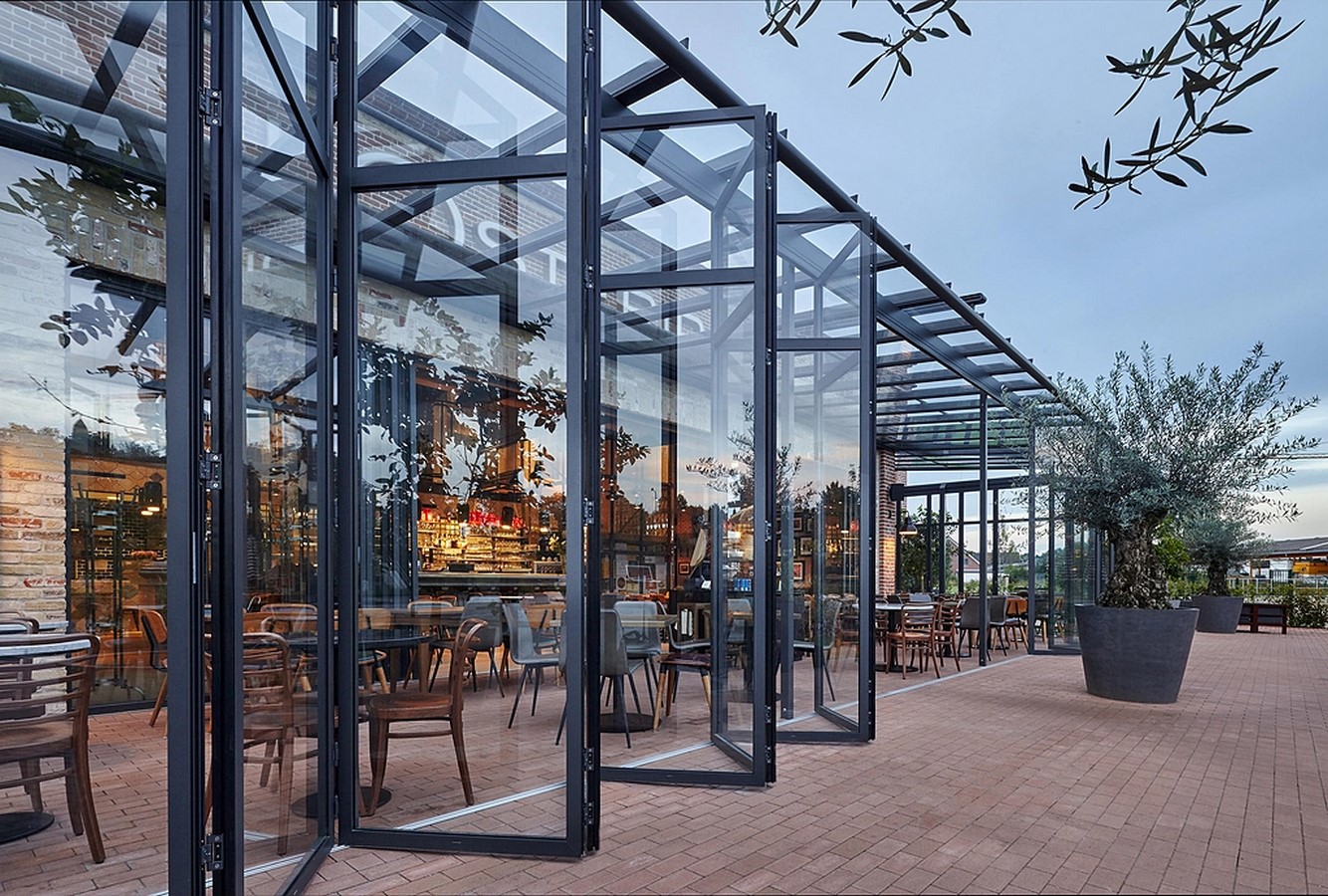 Revolutionizing Spaces with Solarlux Highline Bi-Folding Doors ...